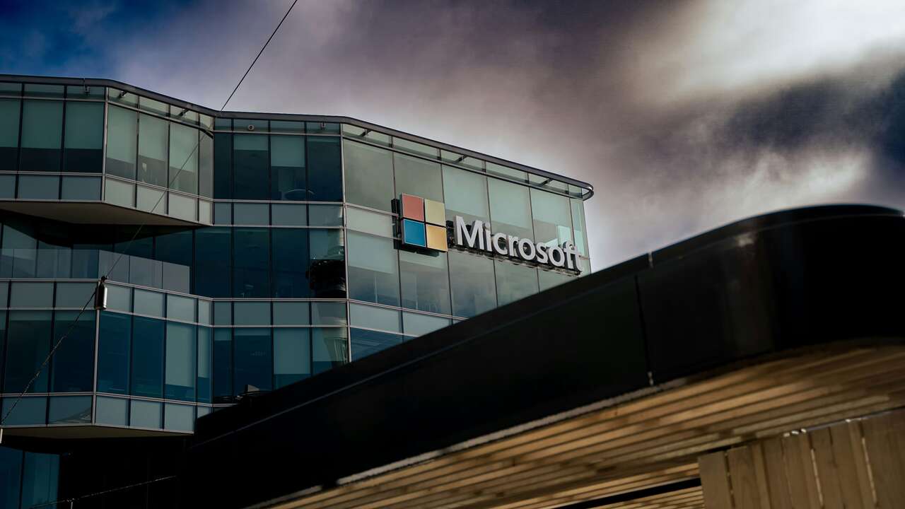 Хакеры атаковали серверы Microsoft по всему миру - SFG Media